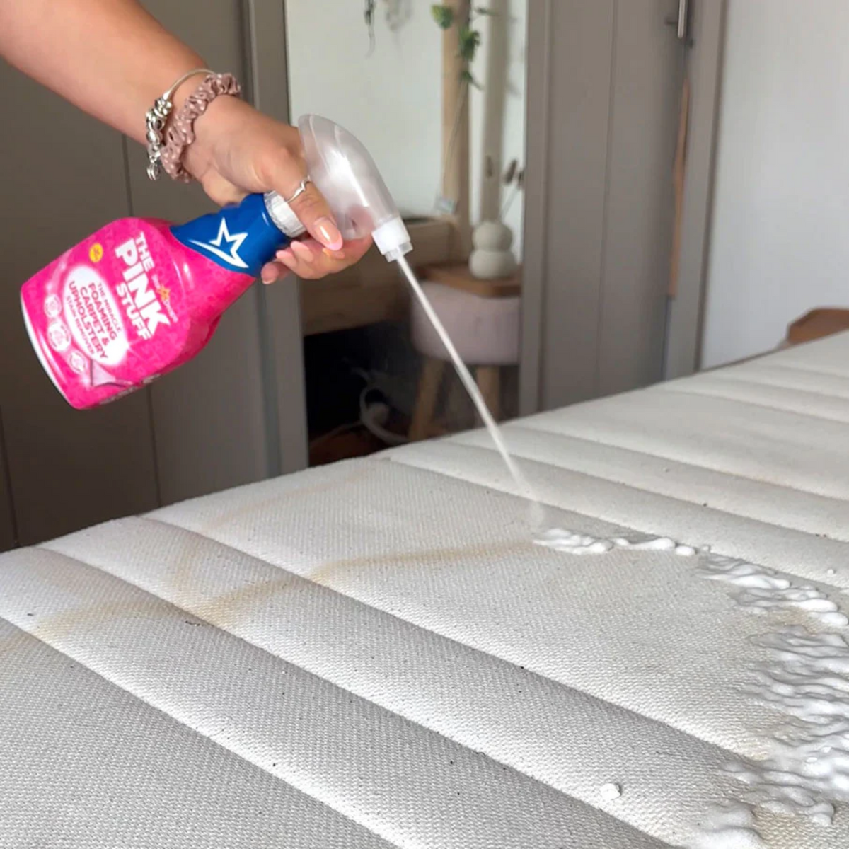 The Pink Stuff The Miracle Foaming Carpet & Upholstery Stain Remover ...
